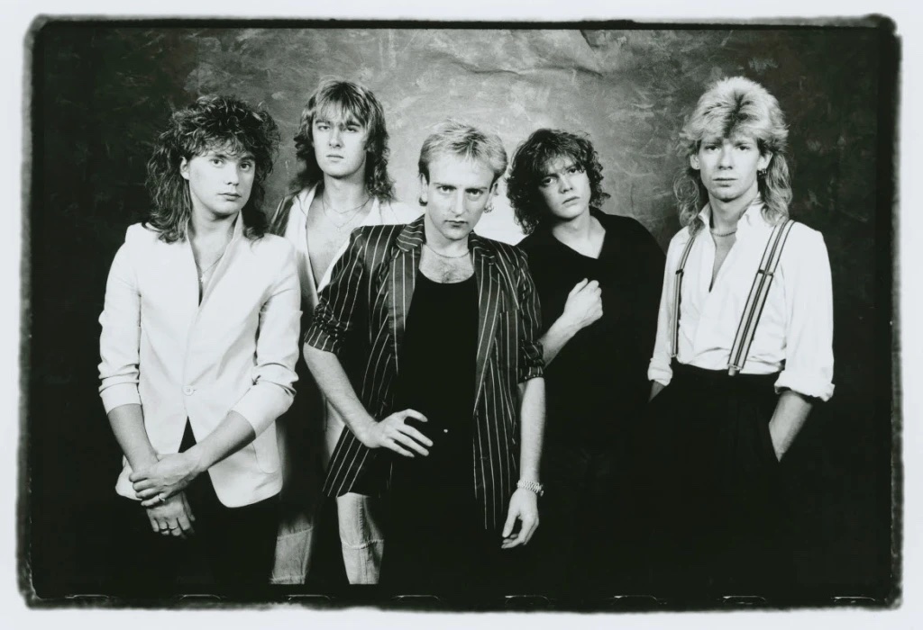 Def Leppard: Rock of Ages – Tina Eves